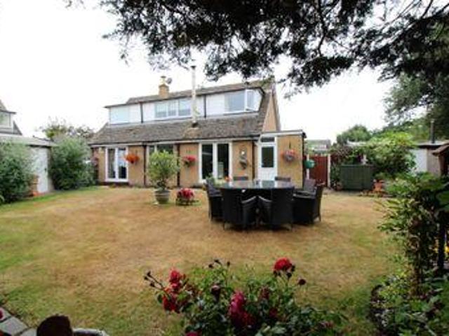 3 Bedrooms Detached house for sale in Bowland Place, Lytham St. Annes FY8