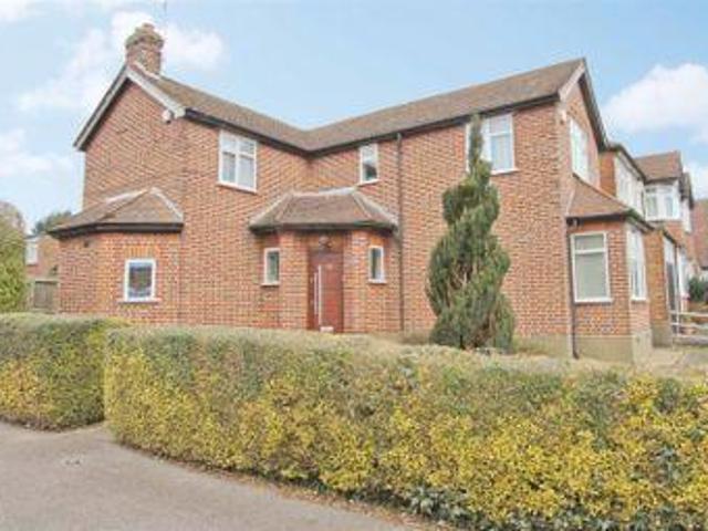 3 Bedrooms Detached house for sale in Briarwood Drive, Northwood HA6