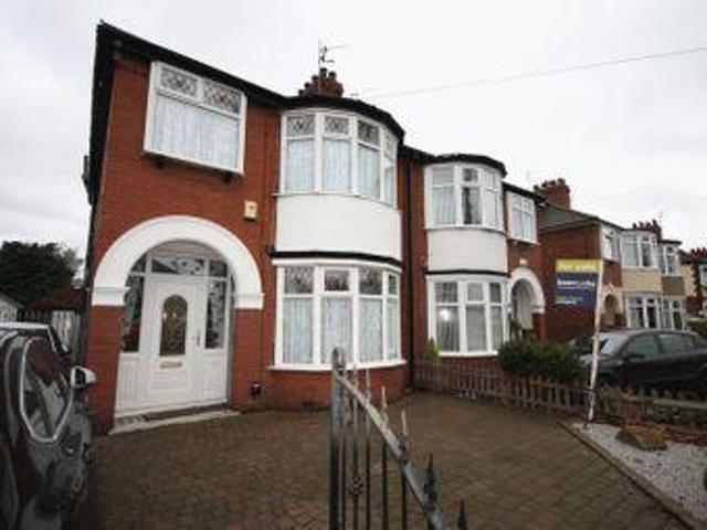 3 Bedrooms Detached house for sale in Bricknell Avenue, Hull HU5