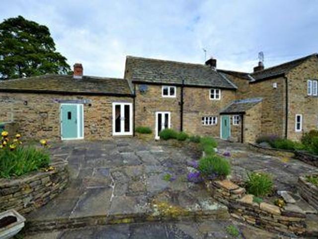 3 Bedrooms Detached house for sale in Briestfield Road, Briestfield, West Yorkshire WF12