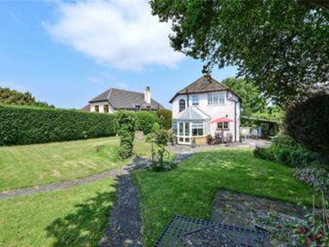3 Bedrooms Detached house for sale in Broomhill Road, Orpington BR6