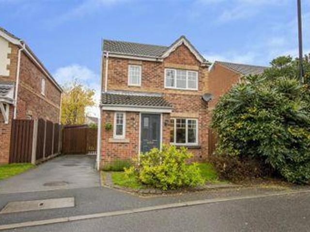 3 Bedrooms Detached house for sale in Cusworth Grove, Rossington, Doncaster DN11