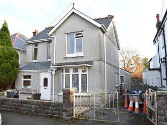 3 Bedrooms Detached house for sale in Caeffynnon Road, Llandybie, Ammanford SA18