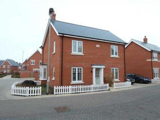 3 Bedrooms Detached house for sale in Cansend Road, Colchester CO4