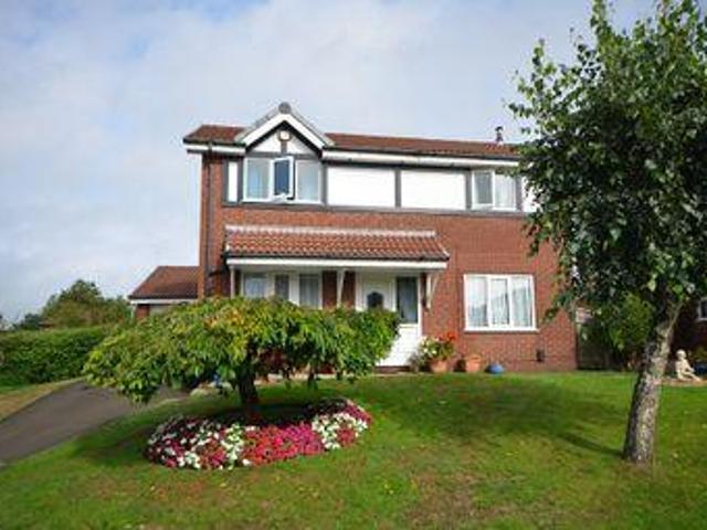 3 Bedrooms Detached house for sale in Captain Lees Gardens, Westhoughton BL5