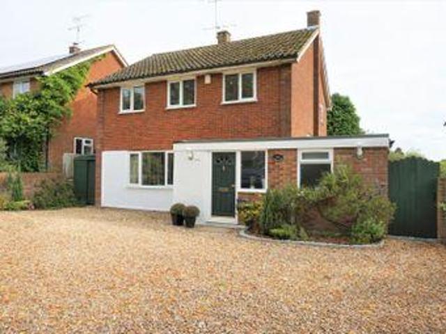 3 Bedrooms Detached house for sale in Christchurch Road, Tring HP23