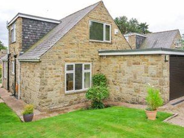 3 Bedrooms Detached house for sale in Church Lane, Shepley, Huddersfield HD8