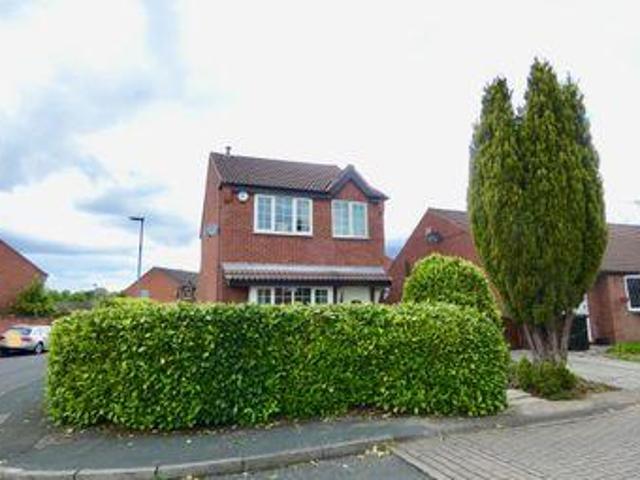 3 Bedrooms Detached house for sale in Cranewells Drive, Leeds LS15