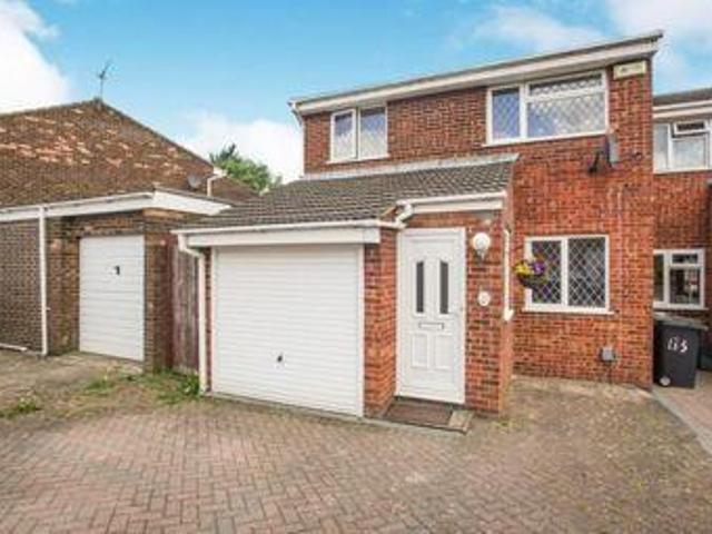 3 Bedrooms Detached house for sale in Dunsmore Road, Luton, Bedfordshire. LU1