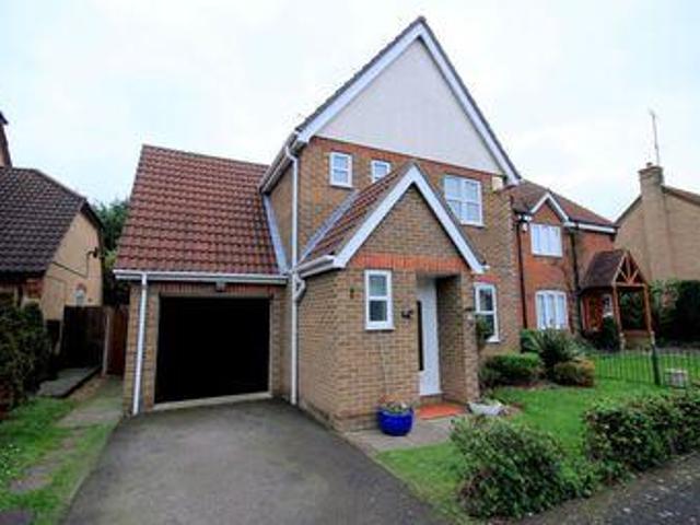 3 Bedrooms Detached house for sale in Danvers Drive, Luton LU3