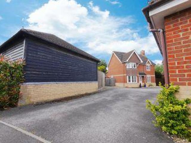 3 Bedrooms Detached house for sale in Dart Drive, Didcot OX11