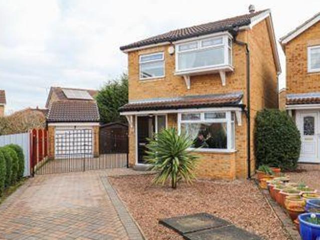 3 Bedrooms Detached house for sale in Delamere Close, Sothall, Sheffield S20