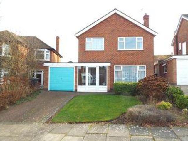 3 Bedrooms Detached house for sale in Denewood Avenue, Bramcote, Nottingham, Nottinghamshire NG9