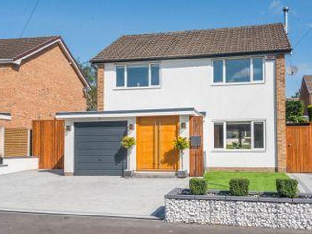3 Bedrooms Detached house for sale in Derriman Avenue, Sheffield S11