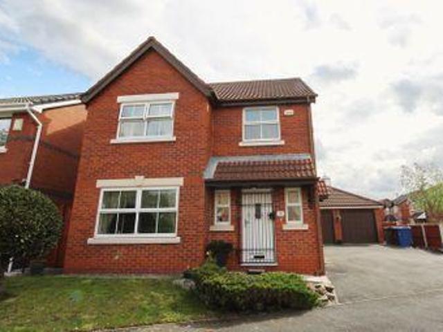 3 Bedrooms Detached house for sale in Dewberry Close, Tyldesley, Manchester M29