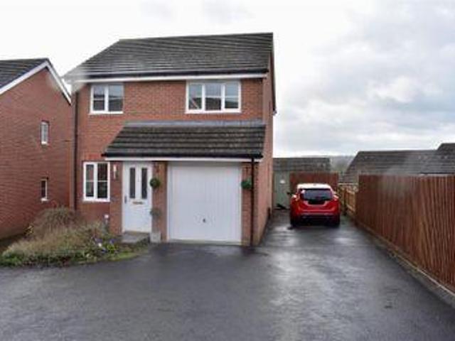 3 Bedrooms Detached house for sale in Dol Y Dderwen, Bonllwyn, Ammanford SA18