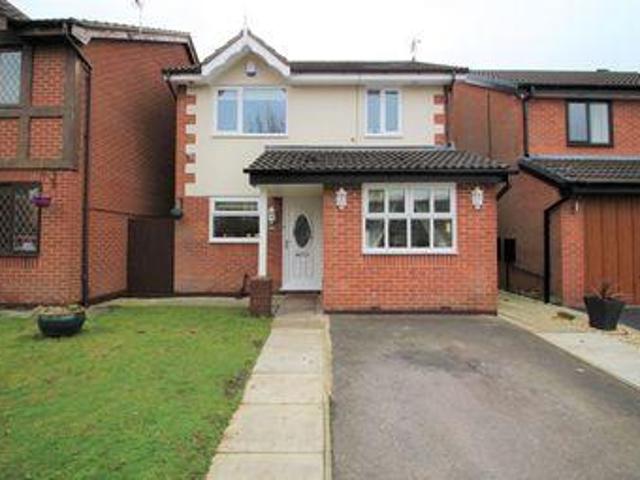 3 Bedrooms Detached house for sale in Donnington Close, Leigh WN7