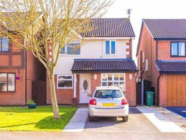 3 Bedrooms Detached house for sale in Donnington Close, Pennington, Leigh, Lancashire WN7