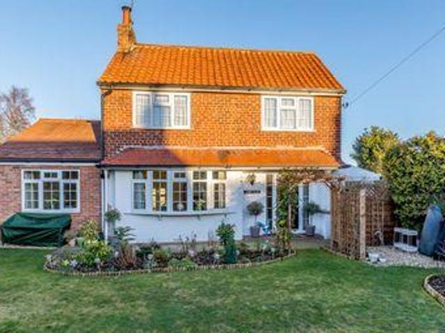 3 Bedrooms Detached house for sale in Easingwold Road, Huby, York YO61