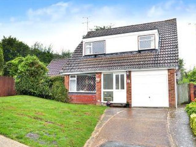 3 Bedrooms Detached house for sale in East Grinstead, West Sussex RH19