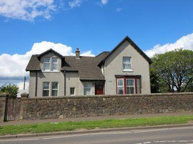 3 Bedrooms Detached house for sale in East Main Street, Greenrigg ML7