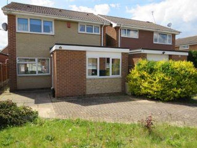 3 Bedrooms Detached house for sale in Elizabeth Avenue, Kirk Sandall, Doncaster DN3