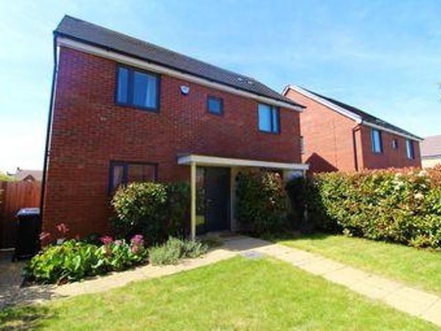 3 Bedrooms Detached house for sale in Ellis Close, Wootton MK43