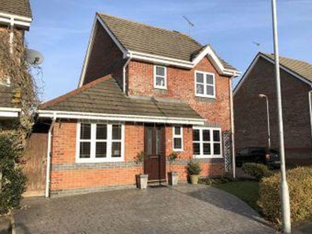 3 Bedrooms Detached house for sale in Furze Close, Peatmoor, Swindon SN5