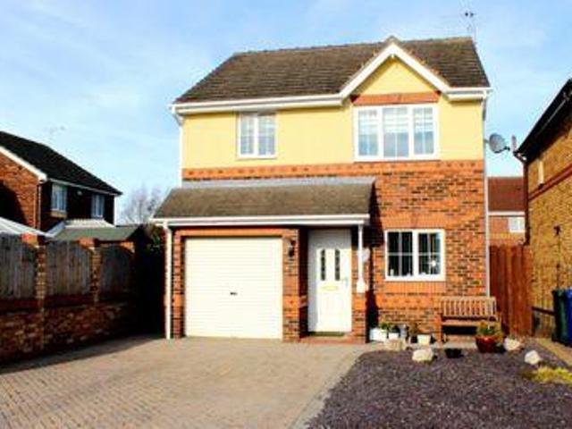 3 Bedrooms Detached house for sale in Fair Holme View, Armthorpe, Doncaster DN3