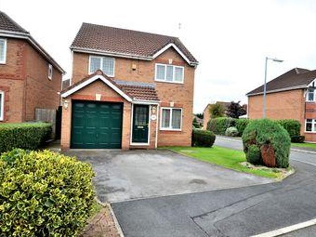 3 Bedrooms Detached house for sale in Fenwick Close, Westhoughton BL5