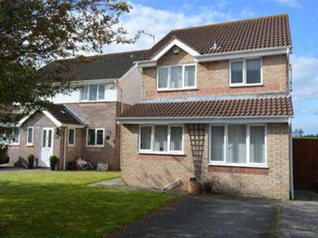 3 Bedrooms Detached house for sale in Ffordd Y Gamlas, Gowerton, Swansea SA4