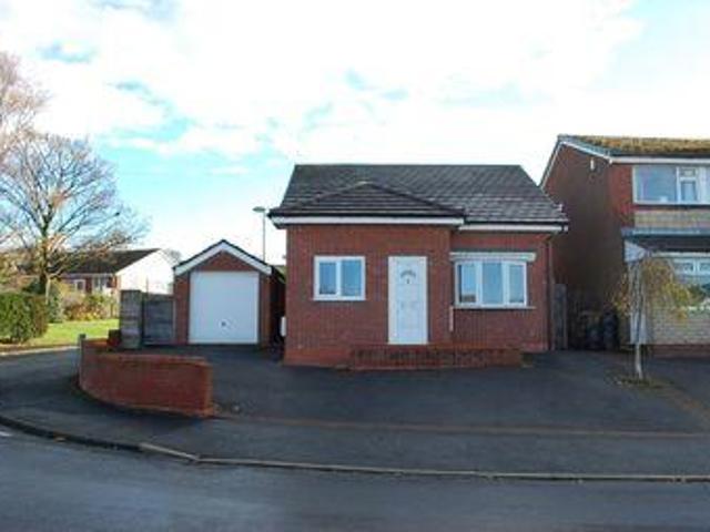 3 Bedrooms Detached house for sale in Fir Tree Crescent, Dukinfield SK16