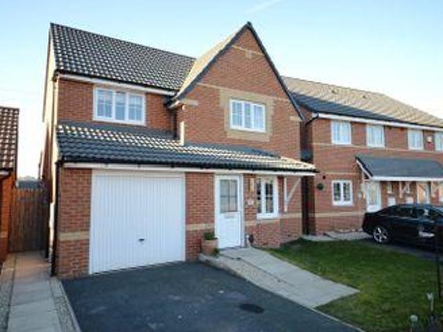 3 Bedrooms Detached house for sale in Foreman Road, Wakefield, West Yorkshire WF2