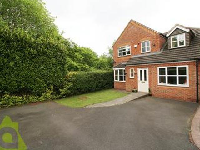 3 Bedrooms Detached house for sale in Forest Drive, Westhoughton BL5