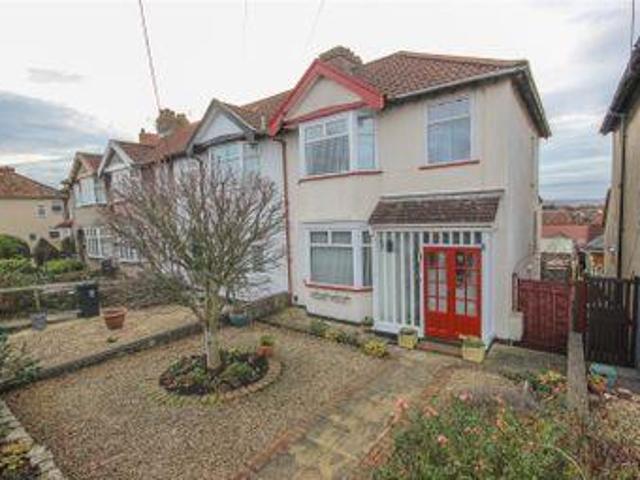 3 Bedrooms Detached house for sale in Forest Road, Kingswood, Bristol BS15