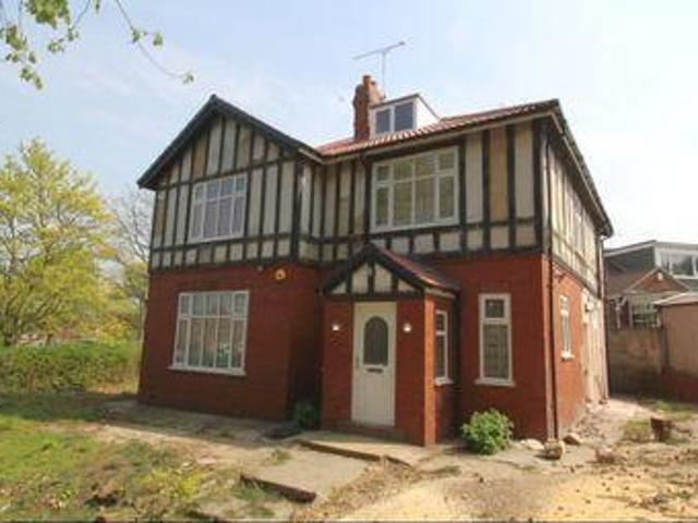 3 Bedrooms Detached house for sale in Foundry Lane, Leeds LS14