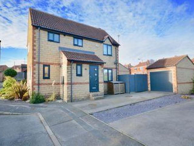 3 Bedrooms Detached house for sale in Four Lands Close, Barugh Green S75