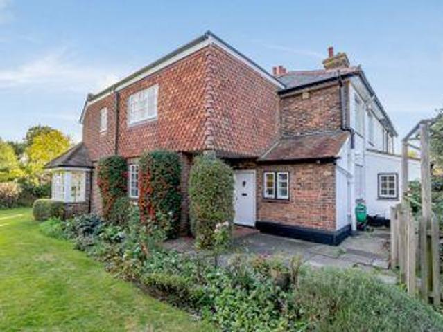 3 Bedrooms Detached house for sale in Glaziers Lane, Normandy, Guildford GU3