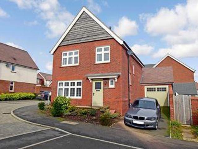3 Bedrooms Detached house for sale in Goshawk Rise, Penallta, Hengoed CF82