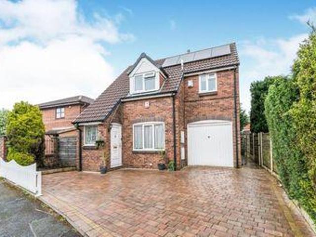 3 Bedrooms Detached house for sale in Greensmith Way, Westhoughton, Bolton, Greater Manchester BL5
