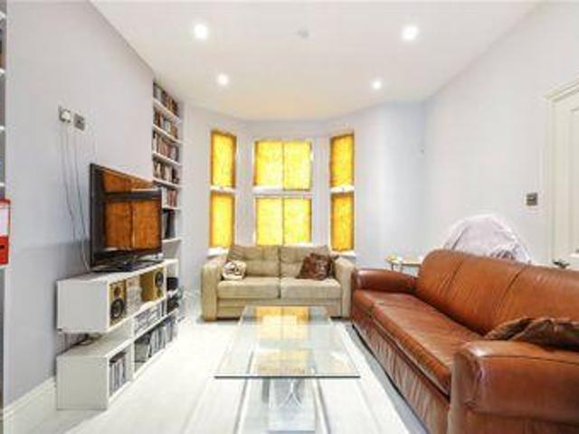 3 Bedrooms Detached house for sale in Grosvenor Road, London E7