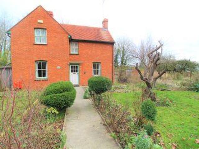 3 Bedrooms Detached house for sale in Hyde Road, Swindon SN2