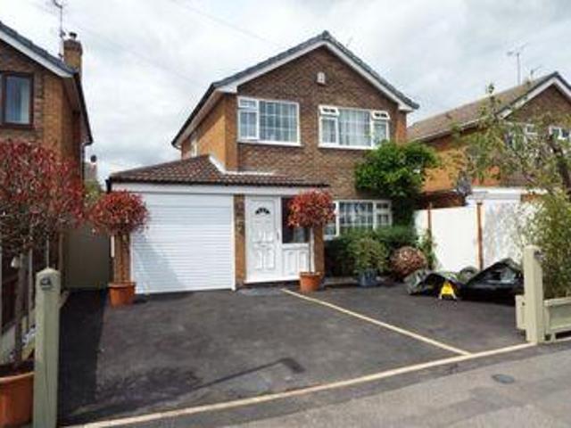 3 Bedrooms Detached house for sale in Harold Avenue, Langley Mill, Nottingham, Nottinghamshire NG16