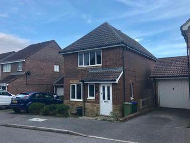 3 Bedrooms Detached house for sale in Haven Way, Newhaven, East Sussex. BN9