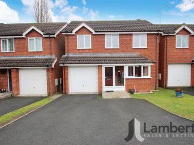3 Bedrooms Detached house for sale in Haydon Close, Studley B80