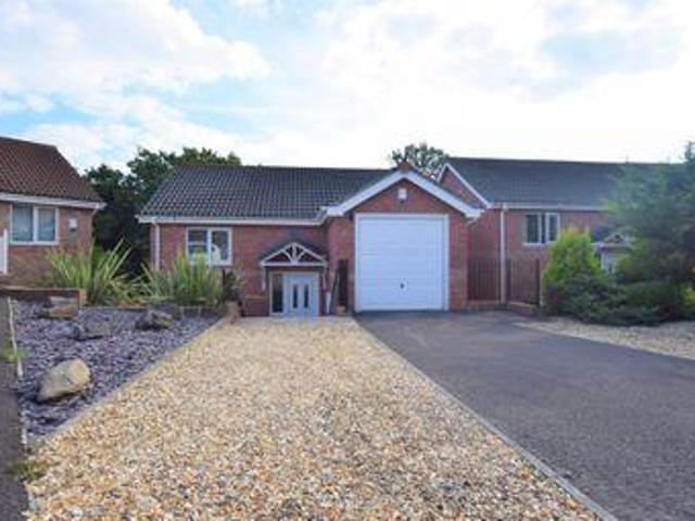 3 Bedrooms Detached house for sale in Heol Corswigen, Pencoedtre Village, Barry CF63