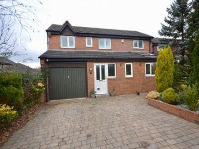3 Bedrooms Detached house for sale in Hertford Lawn, Leeds, West Yorkshire LS15