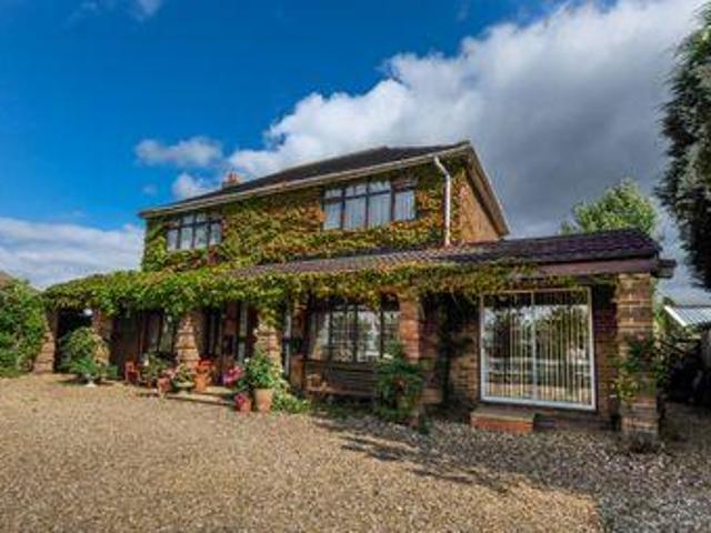 3 Bedrooms Detached house for sale in Hill Top, Baddesley Ensor, Atherstone CV9