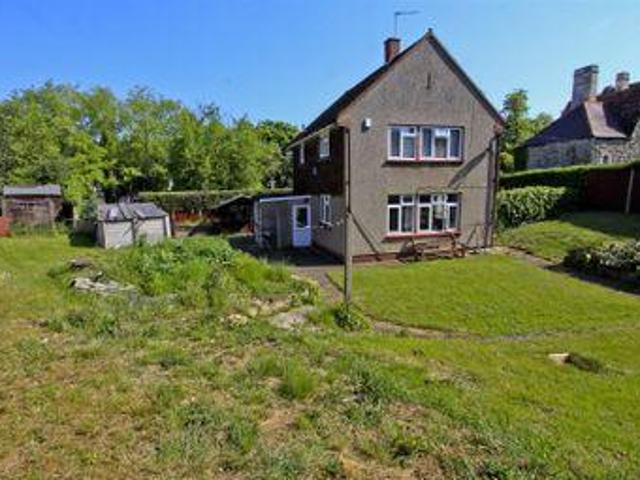 3 Bedrooms Detached house for sale in Hillingdon Hill, Hillingdon UB10
