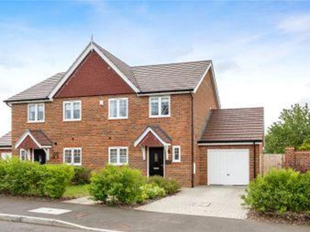 3 Bedrooms Detached house for sale in Ivatt Way, Medstead, Alton, Hampshire GU34
